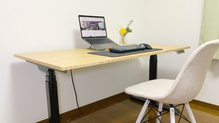 FlexiSpot E8×竹天板 レビュー｜幅広い昇降範囲で快適な電動昇降スタンディングデスク、DIYにもおすすめ | りっしょのモノブログ
